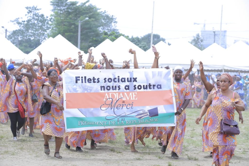 Grande rencontre de partage d’expériences et de valorisation des acquis des bénéficiaires des ...